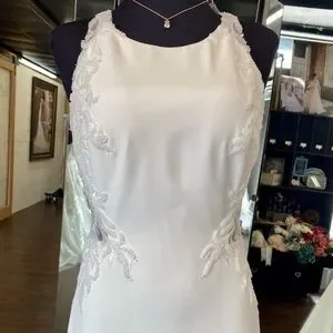 Rebecca Ingram | Dresses | Rebecca Ingram Keyhole Back Crepe Wedding ...